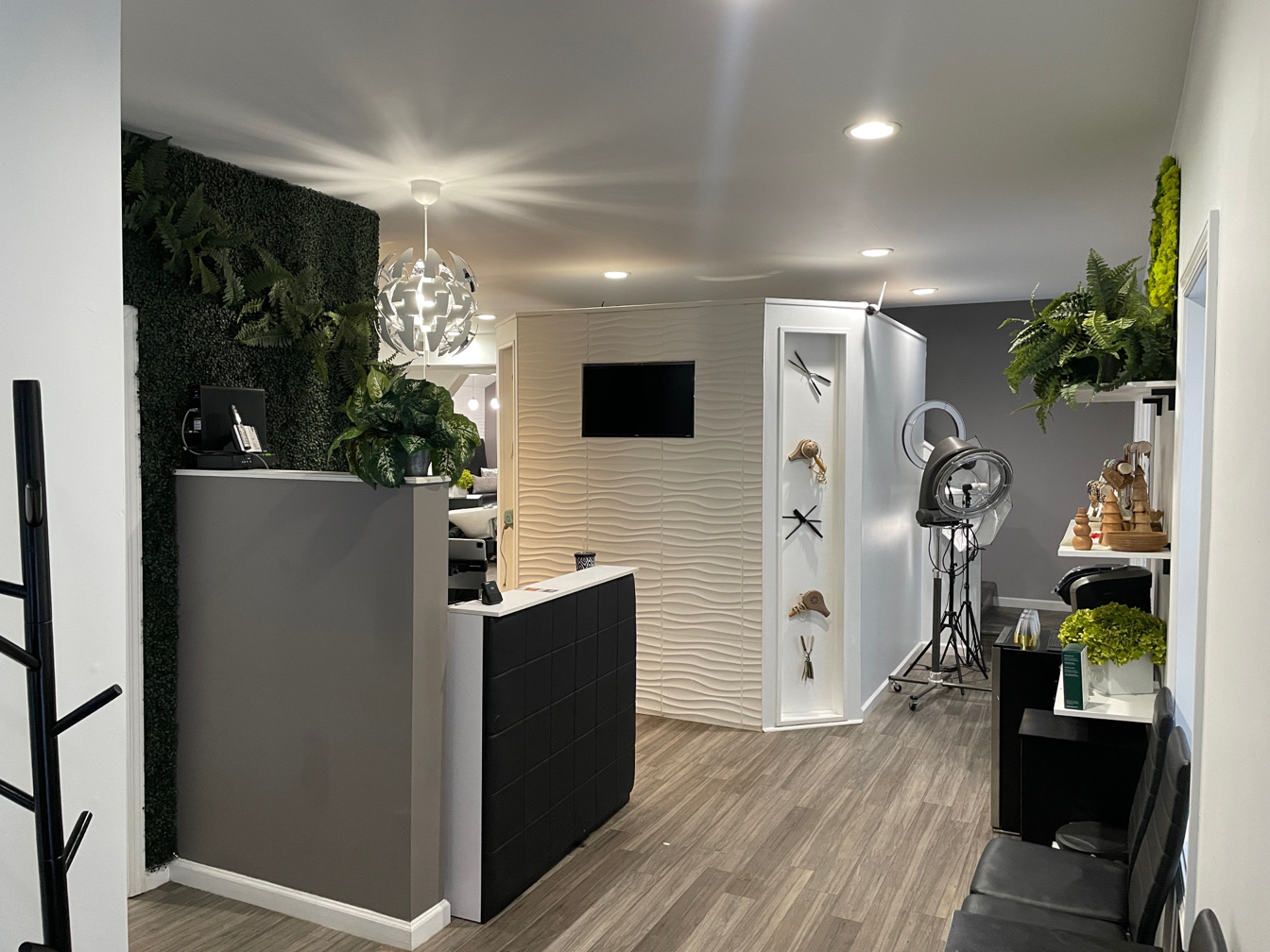 Home - Modern Expressions Salon & Spa